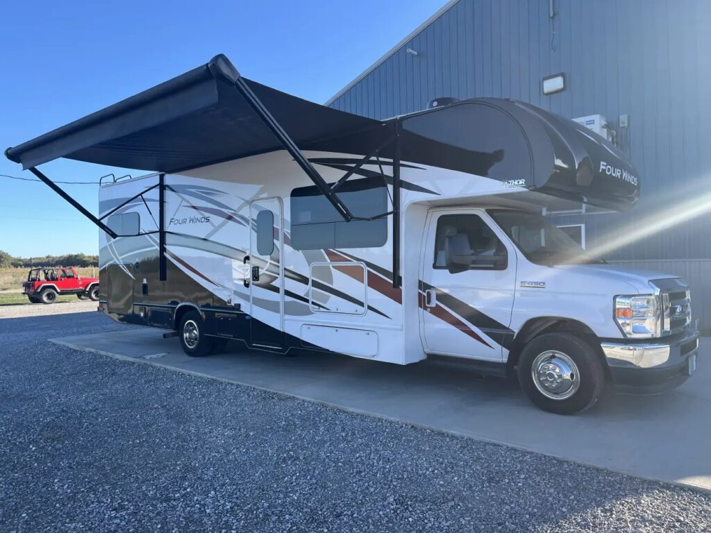 2023 Thor Motor Coach Four Winds 31E Class C Gas Motorhome | 1 Slide ...